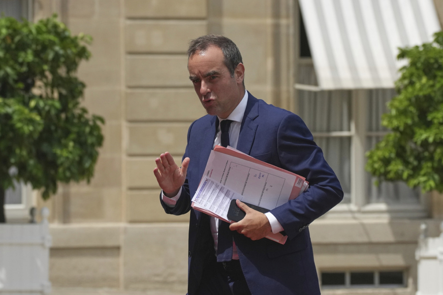Ο Σεμπαστιάν Λεκορνού νέος πρωθυπουργός της Γαλλίας - Dnews