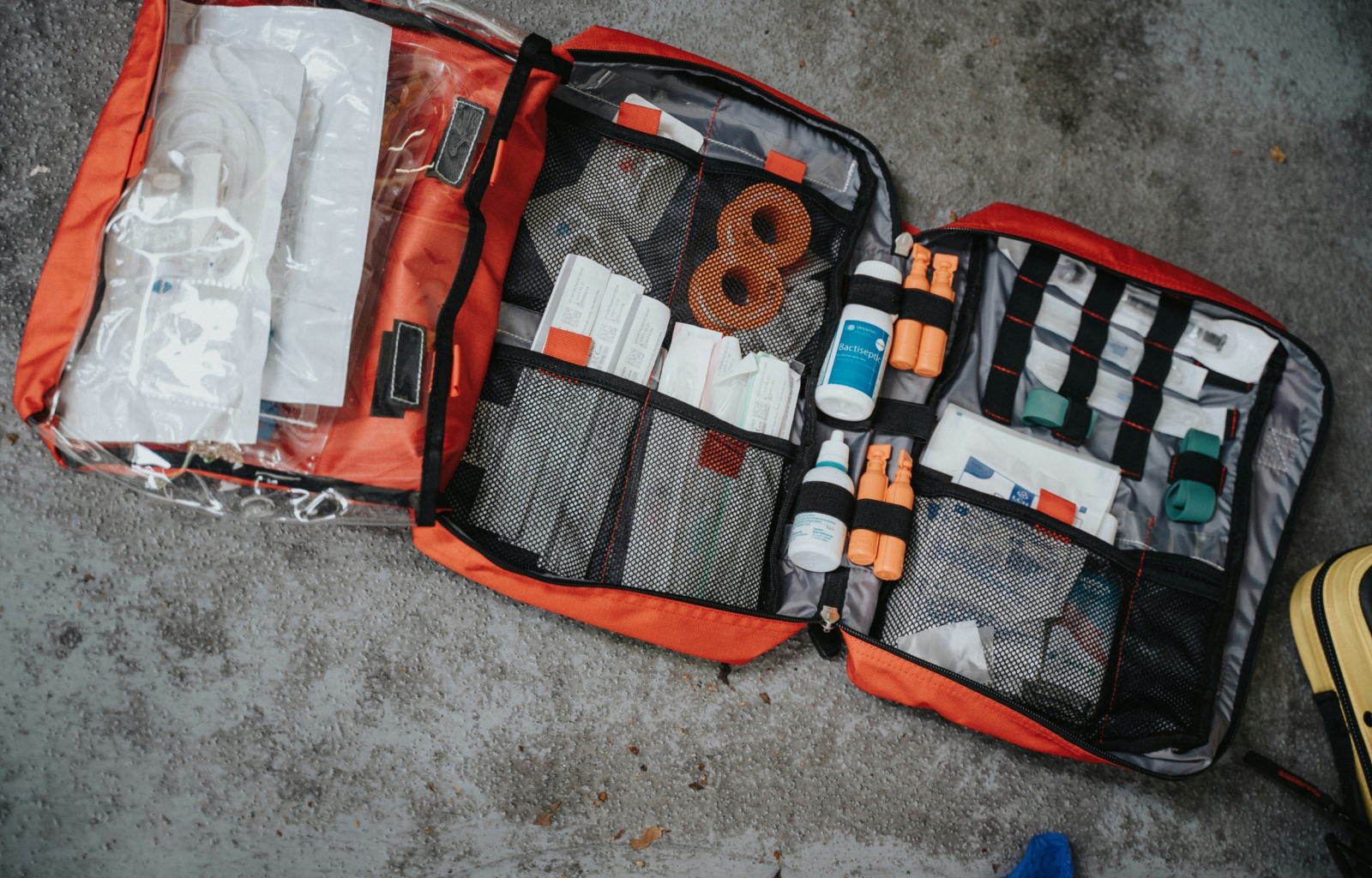 Κουτί πρώτων βοηθειών: Τι κάνουμε τα πρώτα λεπτά μετά από ένα ατύχημα ...
