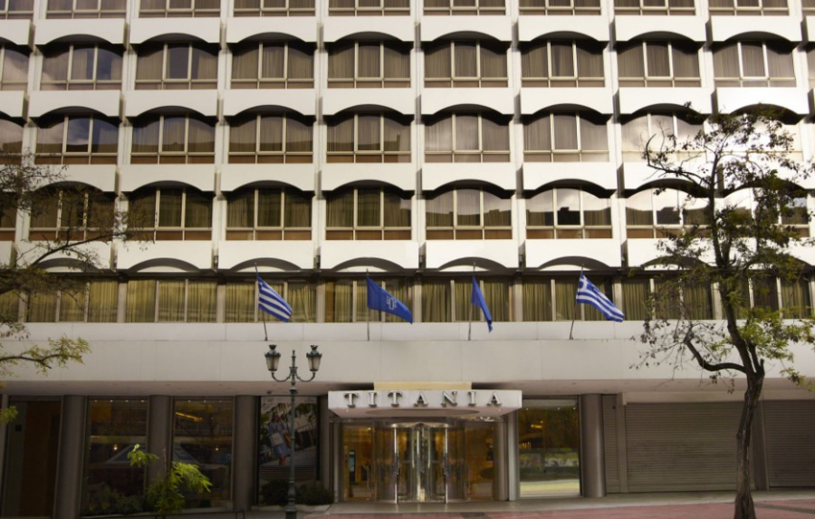 Εξαγοράστηκε το ιστορικό ξενοδοχείο Titania στο κέντρο της Αθήνας