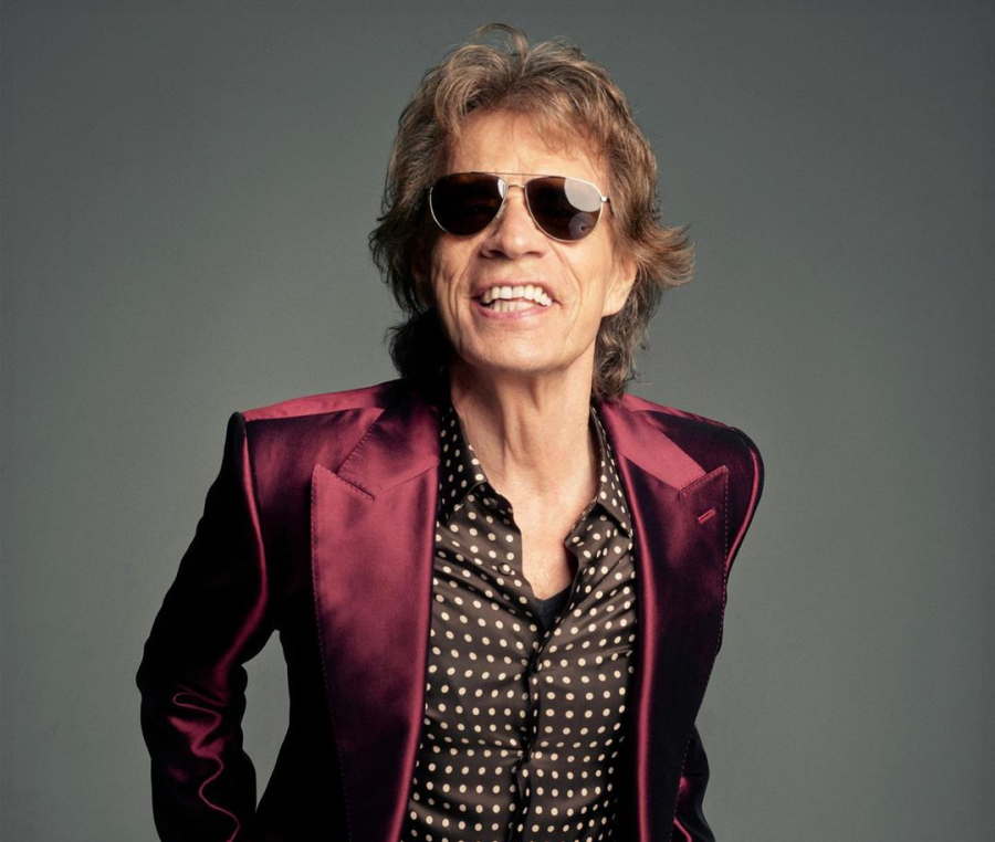 Ο Μικ Τζάγκερ χόρεψε το «Moves like Jagger» έξω από μπαρ - Dnews